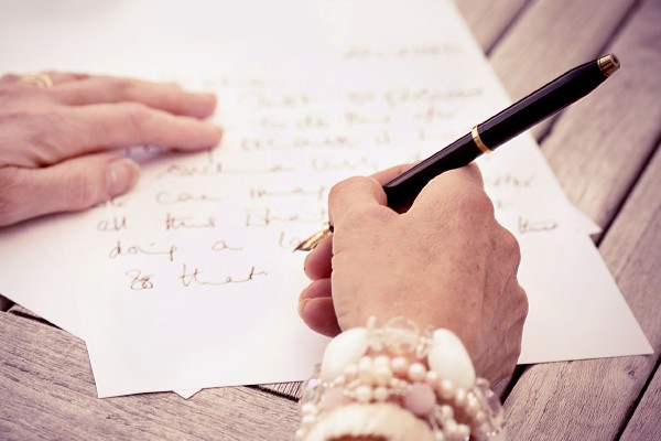 Personas con letra fea son más inteligentes: estudio