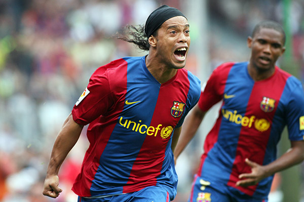 Ronaldinho cumple 44 años y estos son los mejores goles de su carrera