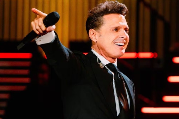 Luis Miguel causa revuelo por foto con Taylor Swift; ¿habrá colaboración? Luis Miguel causa revuelo por foto con Taylor Swift; ¿habrá colaboración?